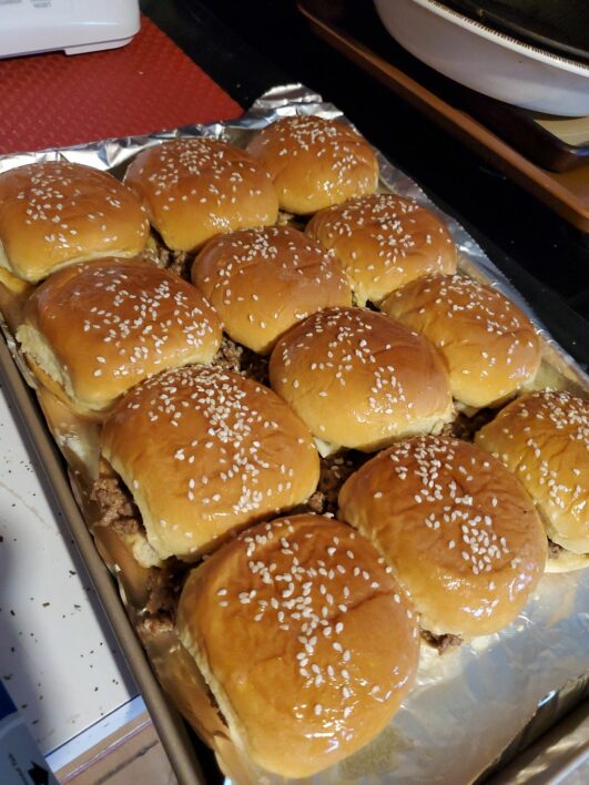 CHOPPED CHEESEBURGER SLIDERS - Lady's universe